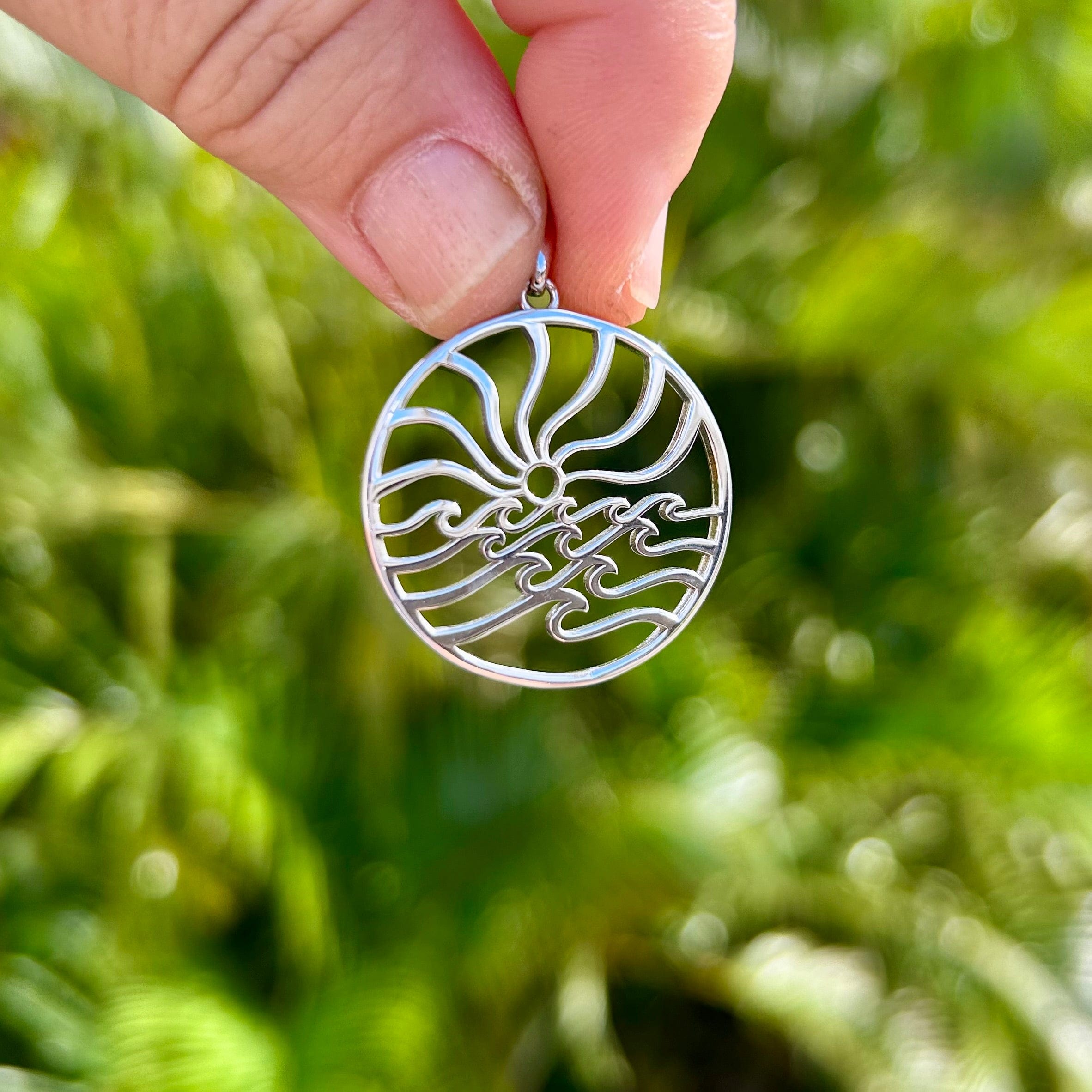 Sun 'n' Surf Pendant Necklace | Whaler's Locker