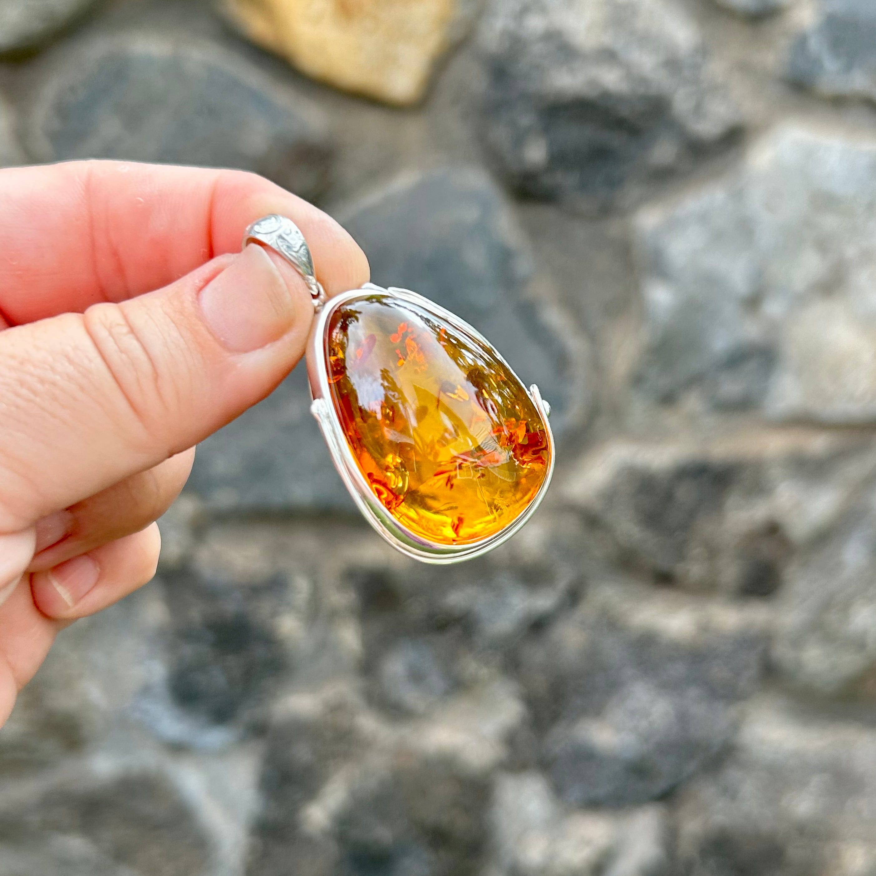 Honey Baltic Amber Pendant - BAP53 | Whaler's Locker